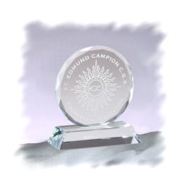 Crystal Momento Award – Circular Custom Glass Trophy for Recognition